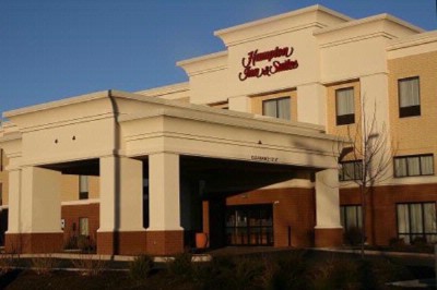 HAMPTON INN® & SUITES CHICAGO/ST. CHARLES - St. Charles IL 2875 ...