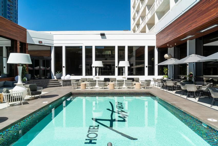 HOTEL ARTS - Calgary AB 119 12th Sw T2R0G8