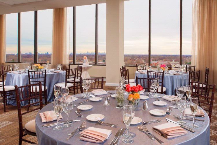 DOUBLETREE BY HILTON® CHICAGO NORTH SHORE - Skokie IL 9599 Skokie 60077