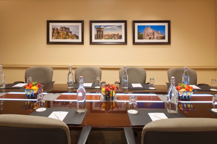 DOUBLETREE BY HILTON® CHICAGO NORTH SHORE - Skokie IL 9599 Skokie 60077