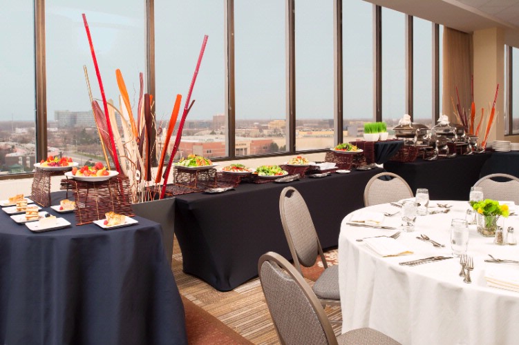 DOUBLETREE BY HILTON® CHICAGO NORTH SHORE - Skokie IL 9599 Skokie 60077