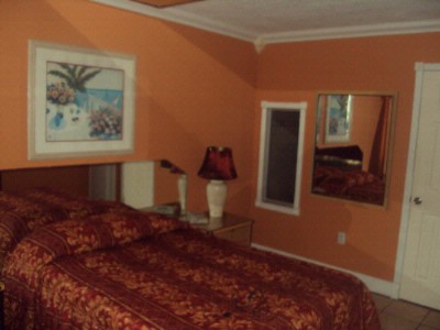 HIALEAH EXECUTIVE MOTEL - Hialeah FL 131 West Okeechobee Rd. 33010