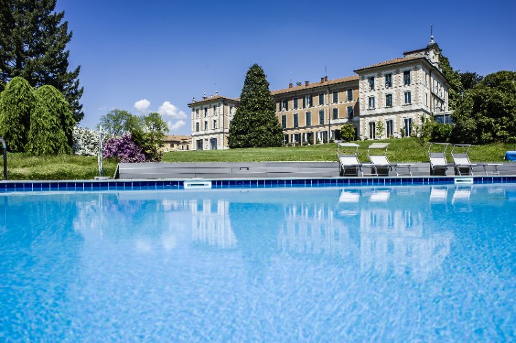 VILLA BORGHI - Varano Borghi Piazza Borghi 1 21020