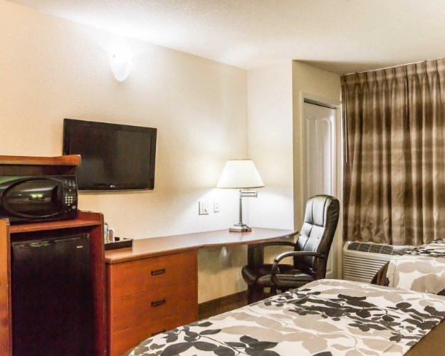 SLEEP INN ATLANTA AIRPORT - College Park GA 1911 Sullivan Rd. 30337