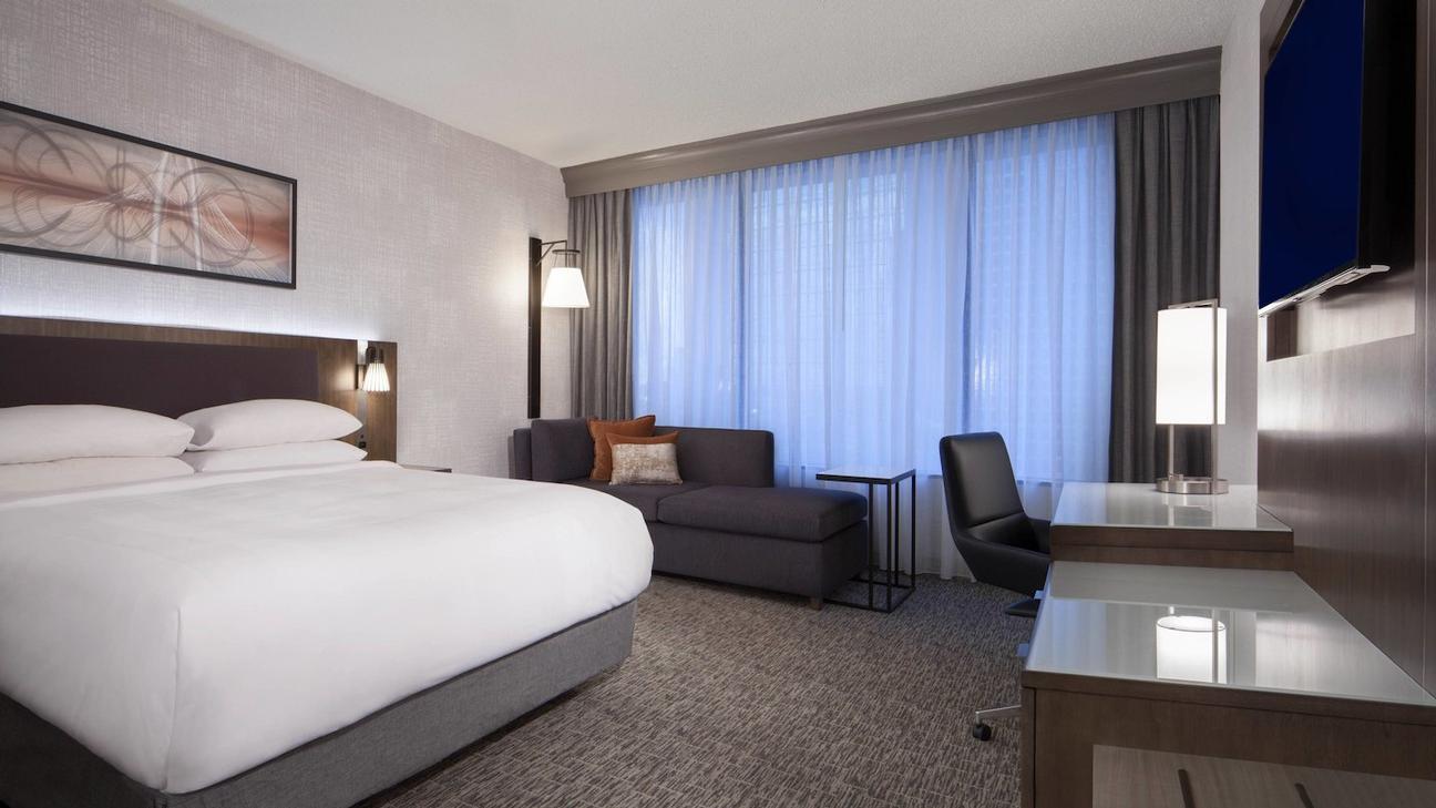 DALLAS MARRIOTT DOWNTOWN - Dallas TX 650 North Pearl 75201