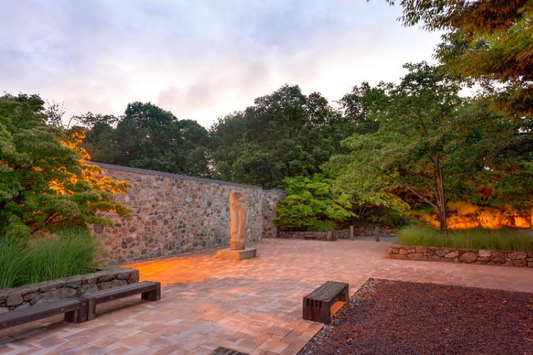 IBM LEARNING CENTER - Armonk NY 20 Old Post Rd. 10504