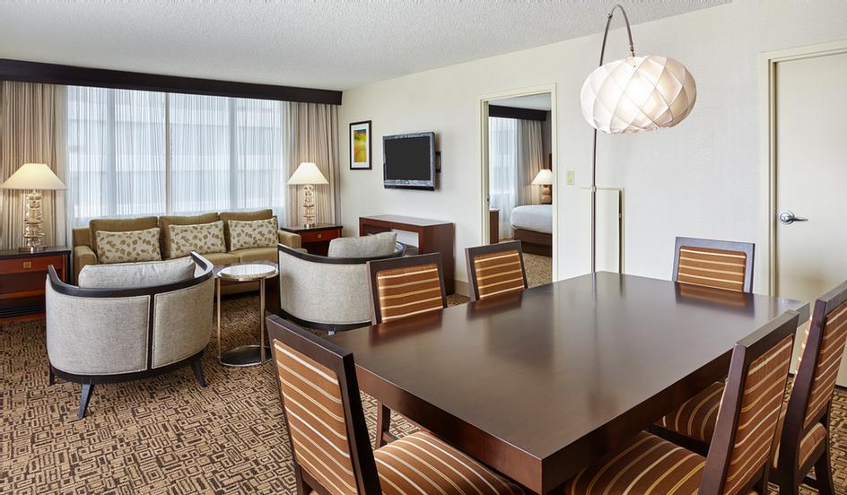 DOUBLETREE BY HILTON® WASHINGTON DC - CRYSTAL CITY - Arlington VA 300 ...