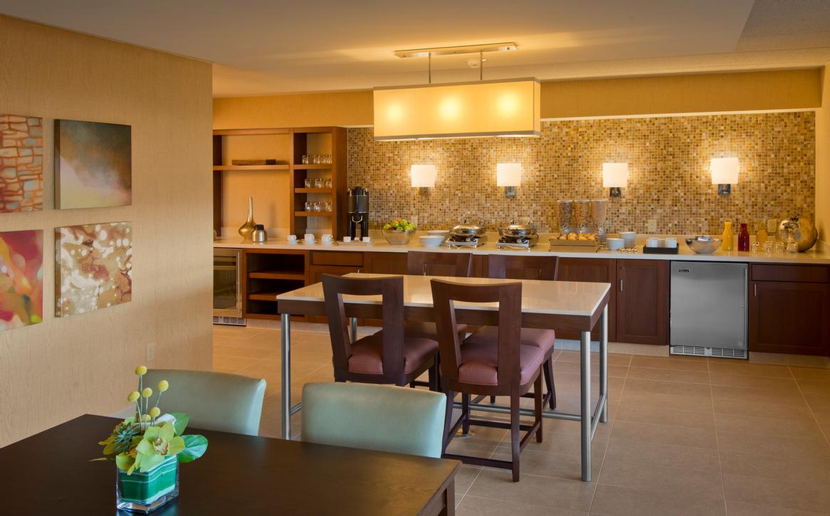 DOUBLETREE BY HILTON® BOSTON NORTH SHORE - Danvers MA 50 Ferncroft Rd ...