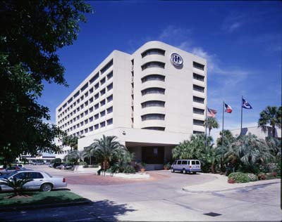 DOUBLETREE BY HILTON® HOUSTON HOBBY AIRPORT - Houston TX 8181 Airport 77061
