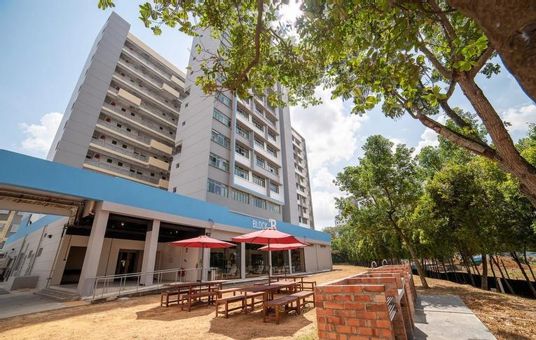 COLIWOO BOON LAY - Singapore 31 Boon Lay 649934