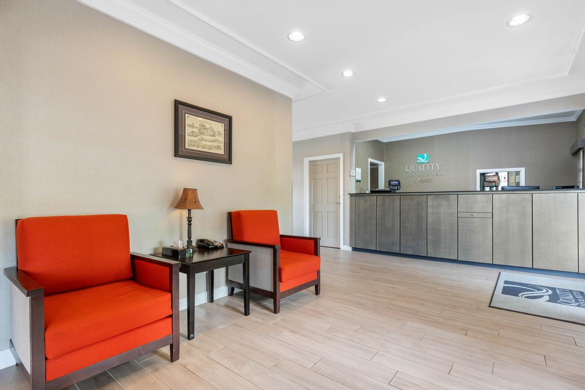 QUALITY INN & SUITES® LEXINGTON - Lexington SC 328 West Main 29072