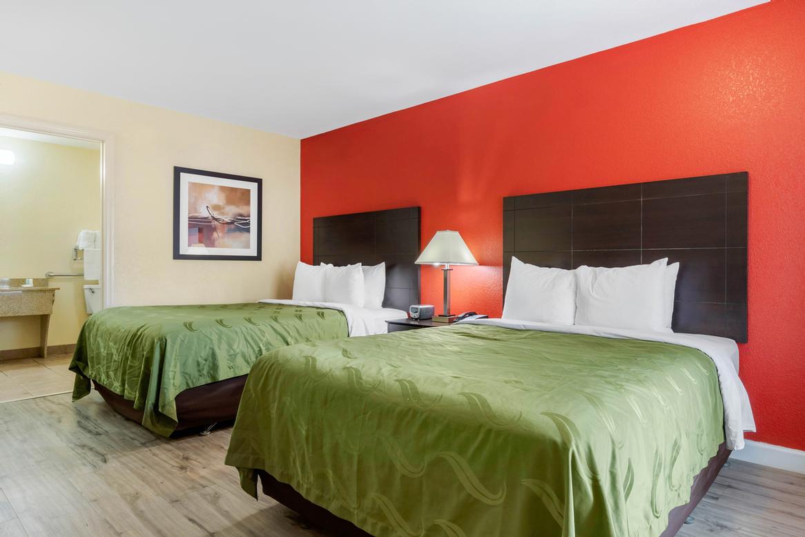 QUALITY INN & SUITES® LEXINGTON - Lexington SC 328 West Main 29072