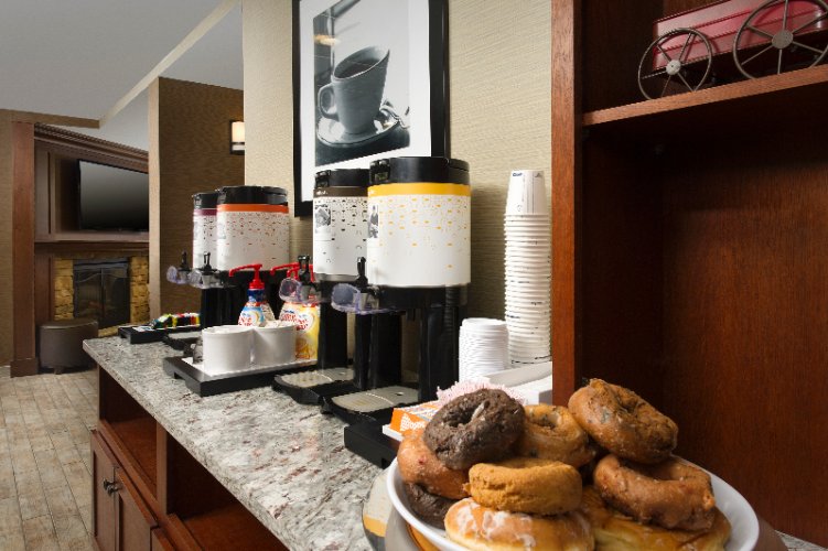 HAMPTON INN® ROCHESTER GREECE - Rochester NY 500 Center Place 14615