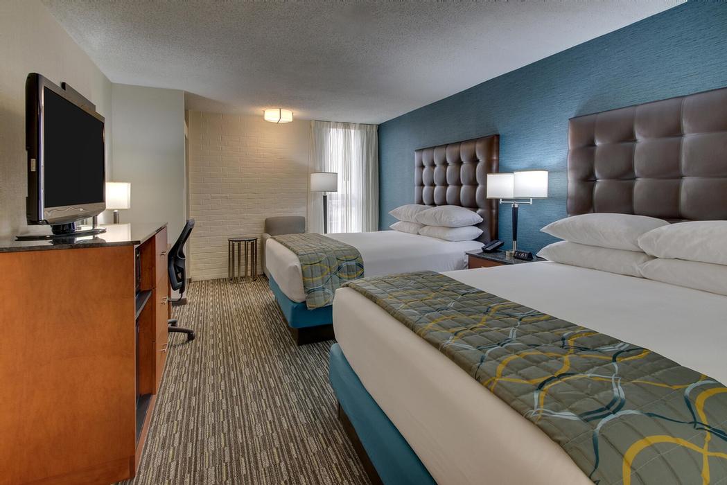 PEAR TREE INN ST. LOUIS AIRPORT - St. Ann MO 10810 Pear Tree Lane 63074