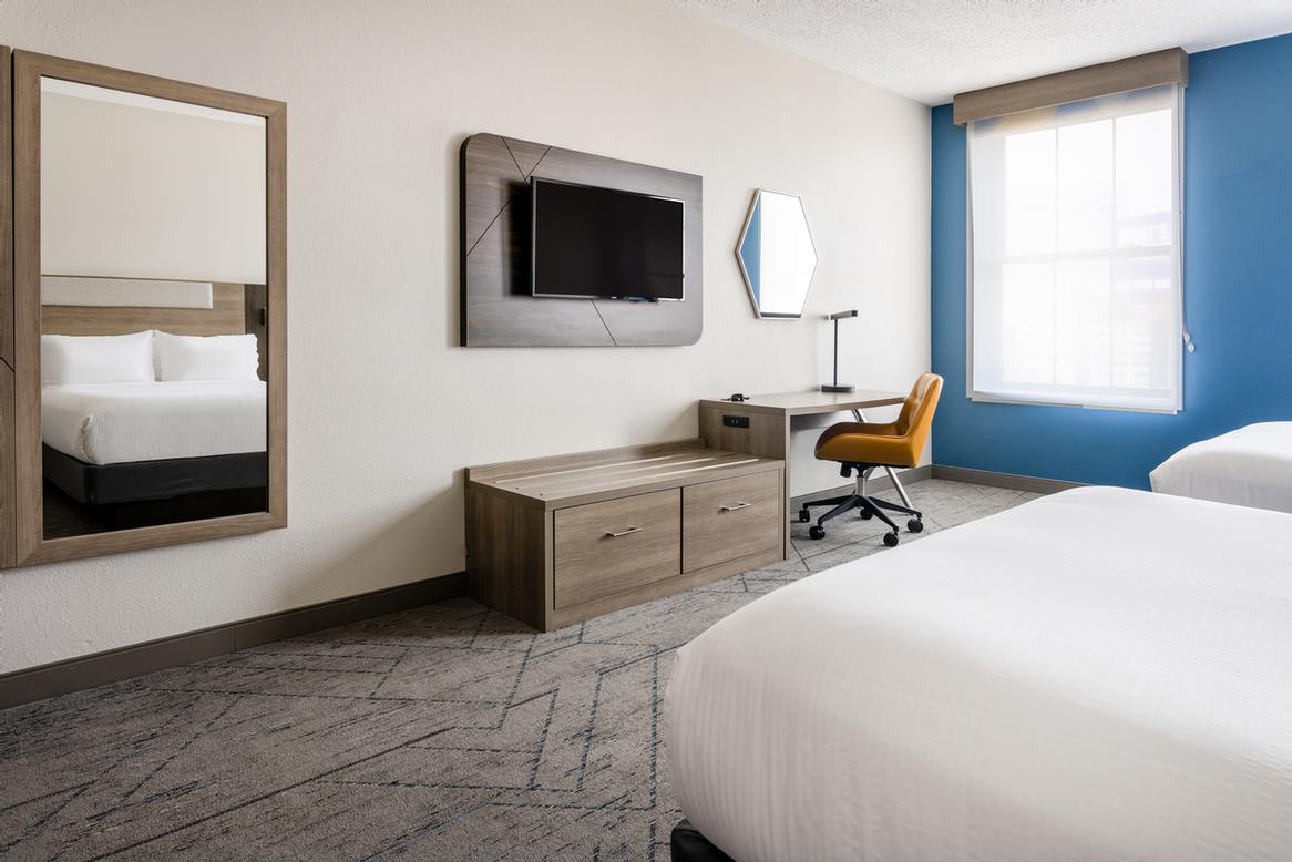 HOLIDAY INN EXPRESS® BALTIMORE DOWNTOWN - Baltimore MD 221 North Gay 21202