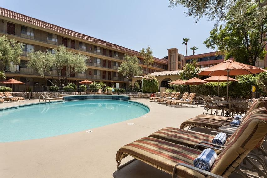 EMBASSY SUITES BY HILTON® PHOENIX AIRPORT - Phoenix AZ 2333 East Thomas ...